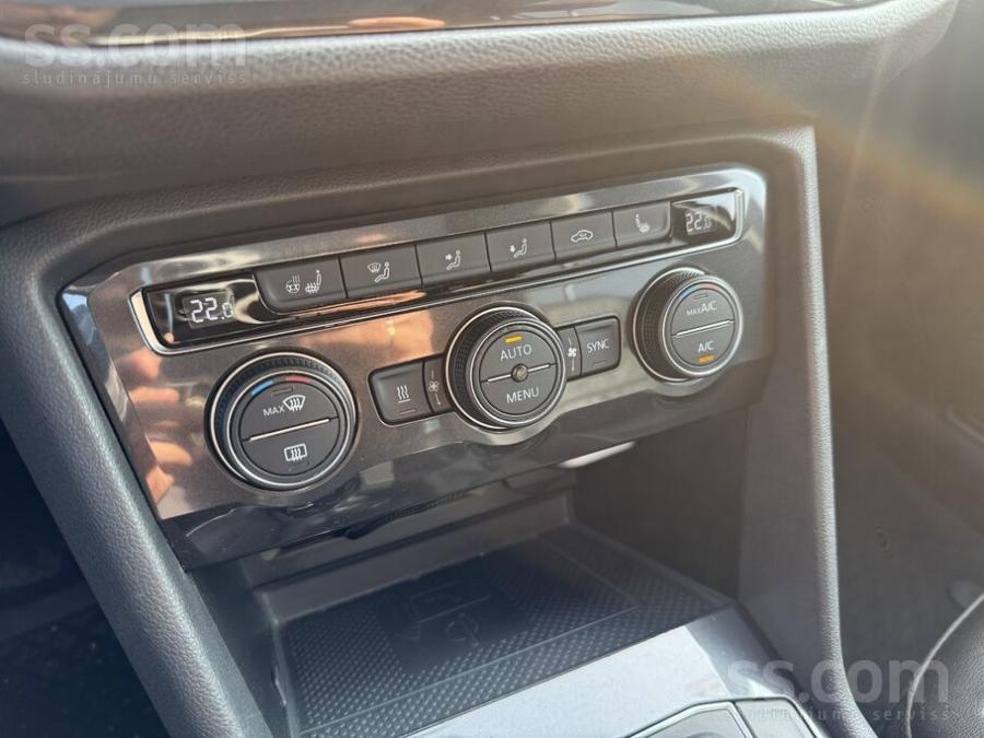Melns Volkswagen Tiguan 2018 Rīga, ar dzinēja tilpumu 2.00 L un nobraukumu 151 tūkst. km par 23500 €, foto 14 vietnē AUTOMOTO.COM.LV