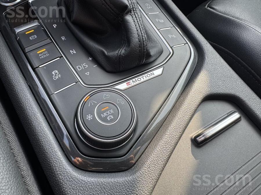 Melns Volkswagen Tiguan 2018 Rīga, ar dzinēja tilpumu 2.00 L un nobraukumu 151 tūkst. km par 23500 €, foto 16 vietnē AUTOMOTO.COM.LV