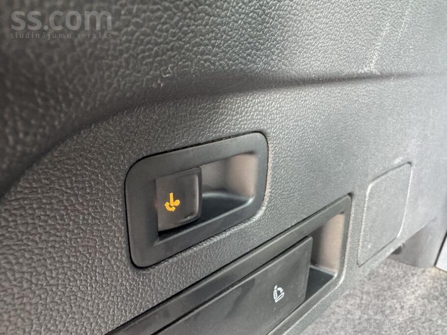 Melns Volkswagen Tiguan 2018 Rīga, ar dzinēja tilpumu 2.00 L un nobraukumu 151 tūkst. km par 23500 €, foto 22 vietnē AUTOMOTO.COM.LV