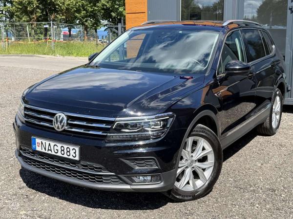 Black Volkswagen Tiguan 2018 in Kaunas, with an engine capacity of 2.00 L and mileage of 281 thousand km for 14950 €, photo 2 on AUTOMOTO.COM.LV