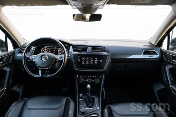 Melns Volkswagen Tiguan 2018 Rīga, ar dzinēja tilpumu 2.00 L un nobraukumu 202 tūkst. km par 17950 €, foto 9 vietnē AUTOMOTO.COM.LV