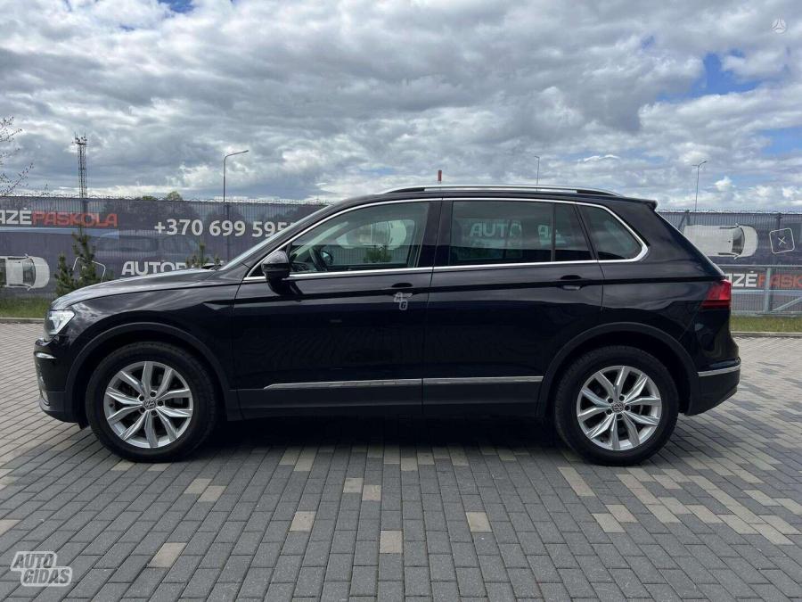 Black Volkswagen Tiguan 2018 in Siauliai, with an engine capacity of 2.00 L and mileage of 269 thousand km for 16500 €, photo 6 on AUTOMOTO.COM.LV