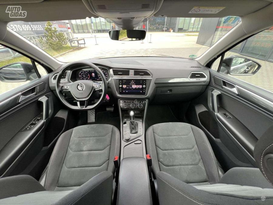 Black Volkswagen Tiguan 2018 in Siauliai, with an engine capacity of 2.00 L and mileage of 269 thousand km for 16500 €, photo 19 on AUTOMOTO.COM.LV