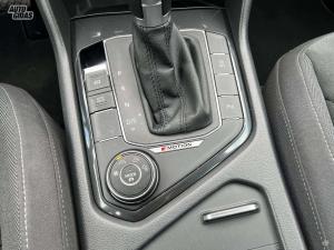 Black Volkswagen Tiguan 2018 in Siauliai, with an engine capacity of 2.00 L and mileage of 269 thousand km for 16500 €, photo 24 on AUTOMOTO.COM.LV