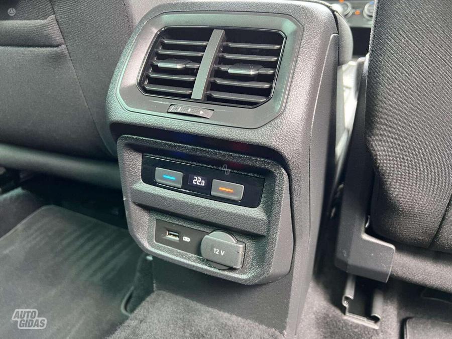Black Volkswagen Tiguan 2018 in Siauliai, with an engine capacity of 2.00 L and mileage of 269 thousand km for 16500 €, photo 28 on AUTOMOTO.COM.LV
