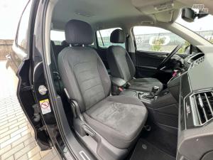 Black Volkswagen Tiguan 2018 in Siauliai, with an engine capacity of 2.00 L and mileage of 269 thousand km for 16500 €, photo 30 on AUTOMOTO.COM.LV