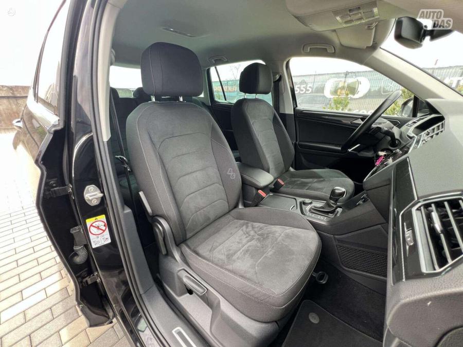 Black Volkswagen Tiguan 2018 in Siauliai, with an engine capacity of 2.00 L and mileage of 269 thousand km for 16500 €, photo 30 on AUTOMOTO.COM.LV