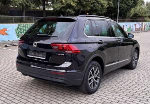 Melns Volkswagen Tiguan 2018 Jurbarkas, ar dzinēja tilpumu 1.97 L un nobraukumu 176 tūkst. km par 15999 €, foto 6 vietnē AUTOMOTO.COM.LV