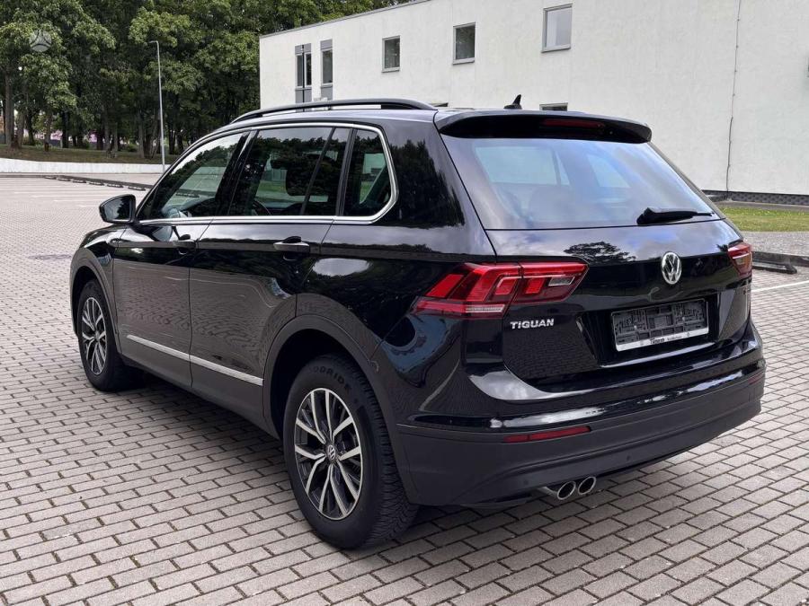 Melns Volkswagen Tiguan 2018 Jurbarkas, ar dzinēja tilpumu 1.97 L un nobraukumu 176 tūkst. km par 15999 €, foto 8 vietnē AUTOMOTO.COM.LV