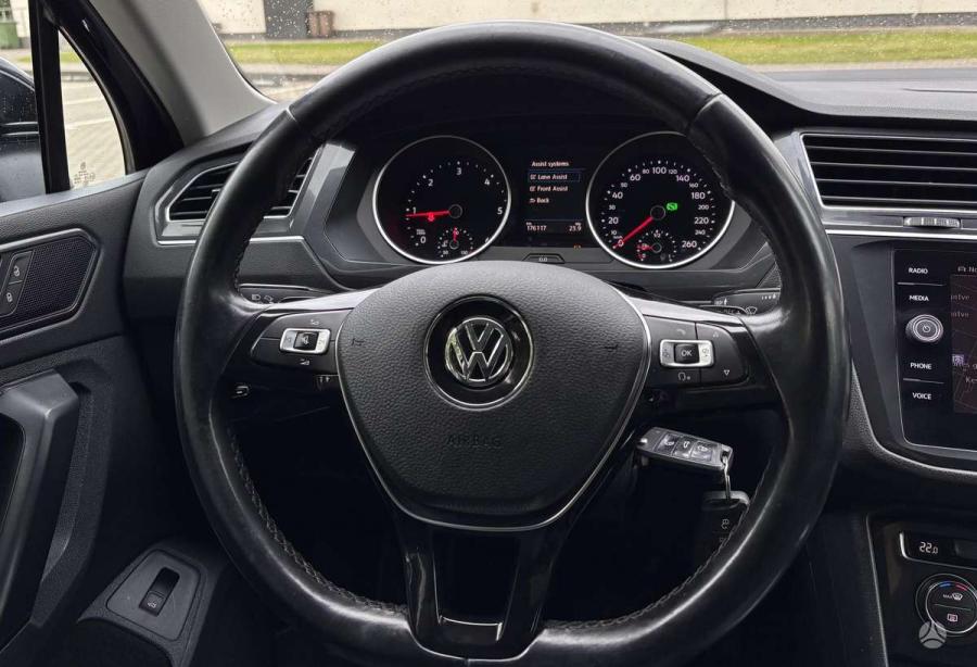 Melns Volkswagen Tiguan 2018 Jurbarkas, ar dzinēja tilpumu 1.97 L un nobraukumu 176 tūkst. km par 15999 €, foto 14 vietnē AUTOMOTO.COM.LV