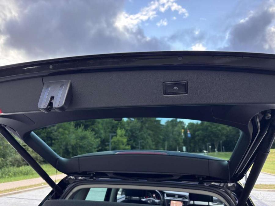 Melns Volkswagen Tiguan 2018 Jurbarkas, ar dzinēja tilpumu 1.97 L un nobraukumu 176 tūkst. km par 15999 €, foto 18 vietnē AUTOMOTO.COM.LV