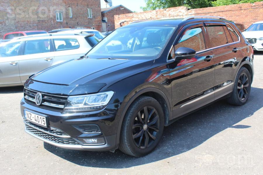 Melns Volkswagen Tiguan 2018 Liepāja, ar dzinēja tilpumu 2.00 L un nobraukumu 232 tūkst. km par 14900 €, foto 3 vietnē AUTOMOTO.COM.LV