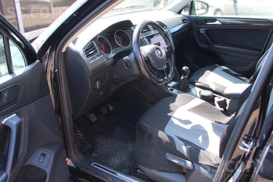 Melns Volkswagen Tiguan 2018 Liepāja, ar dzinēja tilpumu 2.00 L un nobraukumu 232 tūkst. km par 14900 €, foto 8 vietnē AUTOMOTO.COM.LV