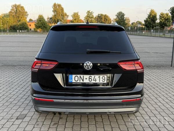 Melns Volkswagen Tiguan 2018 Jelgava, ar dzinēja tilpumu 2.00 L un nobraukumu 193 tūkst. km par 15900 €, foto 6 vietnē AUTOMOTO.COM.LV