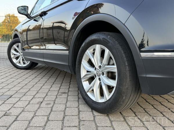 Melns Volkswagen Tiguan 2018 Jelgava, ar dzinēja tilpumu 2.00 L un nobraukumu 193 tūkst. km par 15900 €, foto 7 vietnē AUTOMOTO.COM.LV