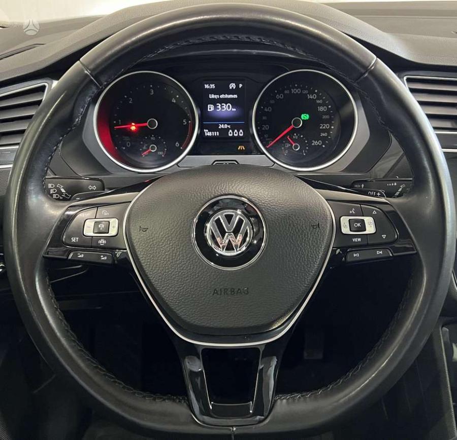 Melns Volkswagen Tiguan 2018 Kauņa, ar dzinēja tilpumu 1.97 L un nobraukumu 148 tūkst. km par 17800 €, foto 7 vietnē AUTOMOTO.COM.LV
