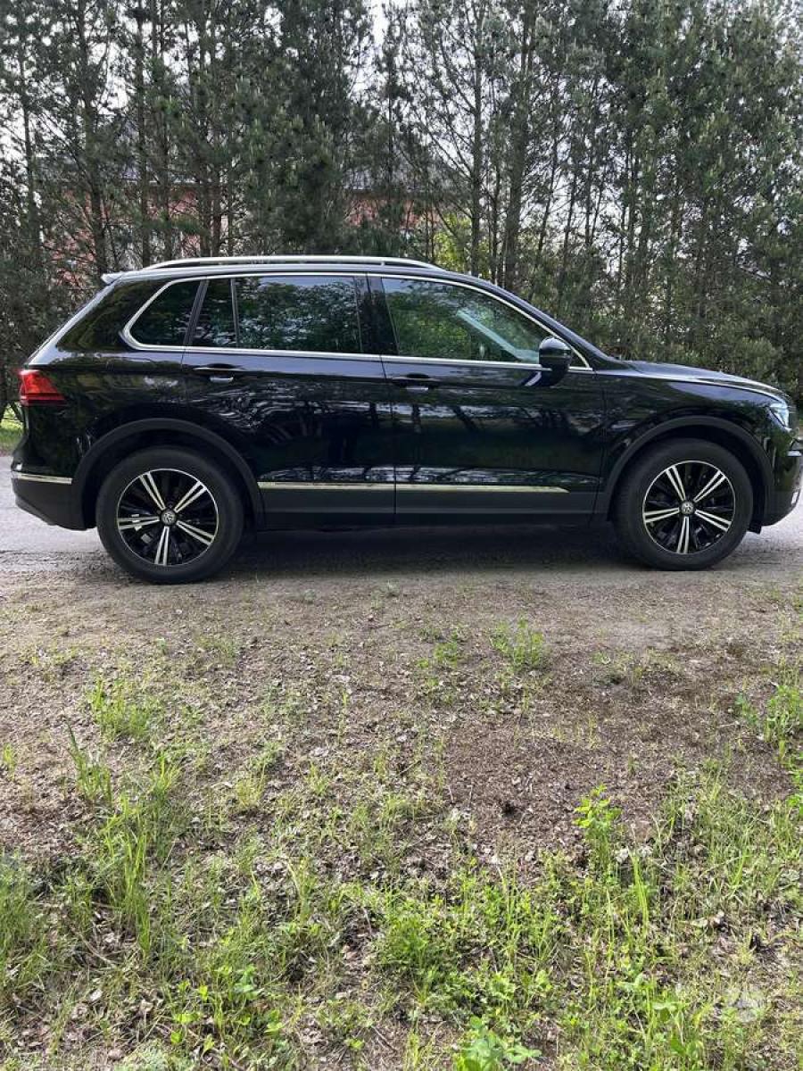 Melns Volkswagen Tiguan 2018 Joniškis, ar dzinēja tilpumu 1.97 L un nobraukumu 76 tūkst. km par 20990 €, foto 4 vietnē AUTOMOTO.COM.LV