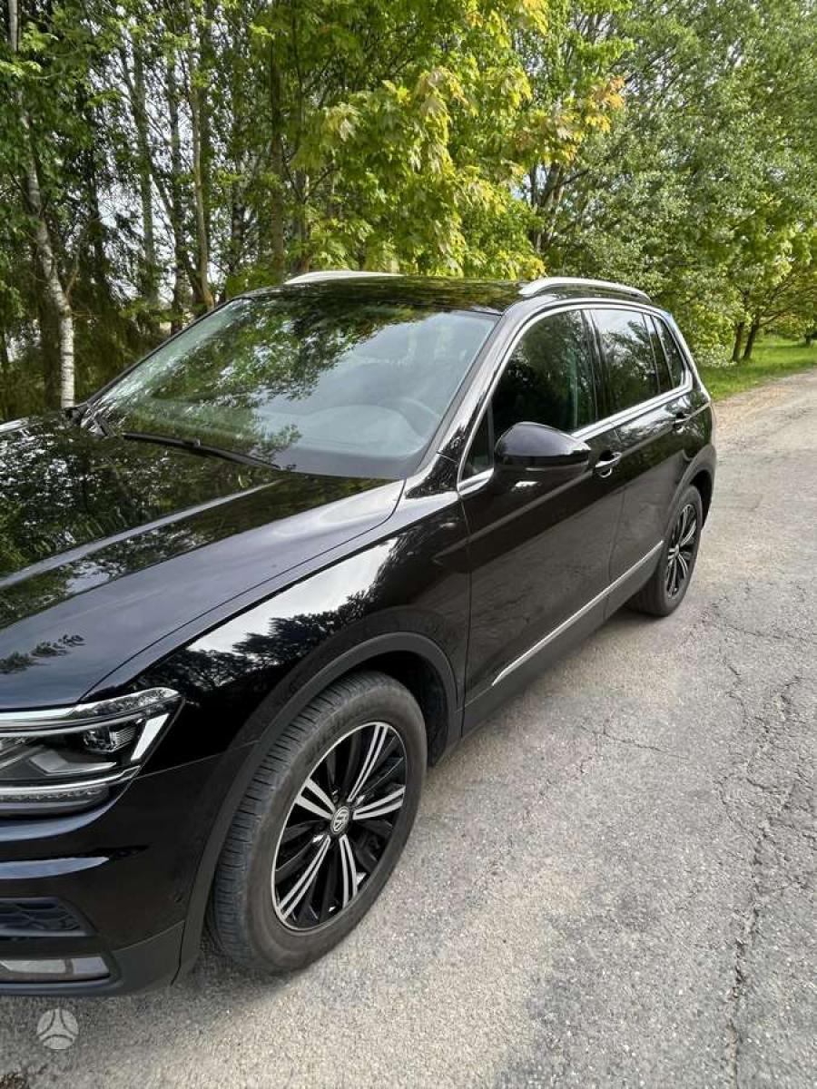 Melns Volkswagen Tiguan 2018 Joniškis, ar dzinēja tilpumu 1.97 L un nobraukumu 76 tūkst. km par 20990 €, foto 7 vietnē AUTOMOTO.COM.LV