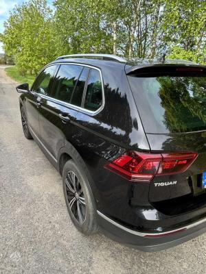 Melns Volkswagen Tiguan 2018 Joniškis, ar dzinēja tilpumu 1.97 L un nobraukumu 76 tūkst. km par 20990 €, foto 8 vietnē AUTOMOTO.COM.LV