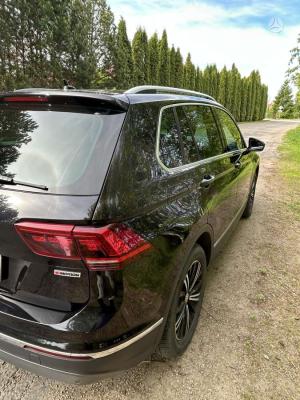 Melns Volkswagen Tiguan 2018 Joniškis, ar dzinēja tilpumu 1.97 L un nobraukumu 76 tūkst. km par 20990 €, foto 9 vietnē AUTOMOTO.COM.LV