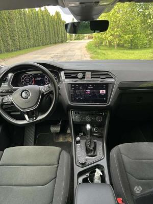 Melns Volkswagen Tiguan 2018 Joniškis, ar dzinēja tilpumu 1.97 L un nobraukumu 76 tūkst. km par 20990 €, foto 13 vietnē AUTOMOTO.COM.LV