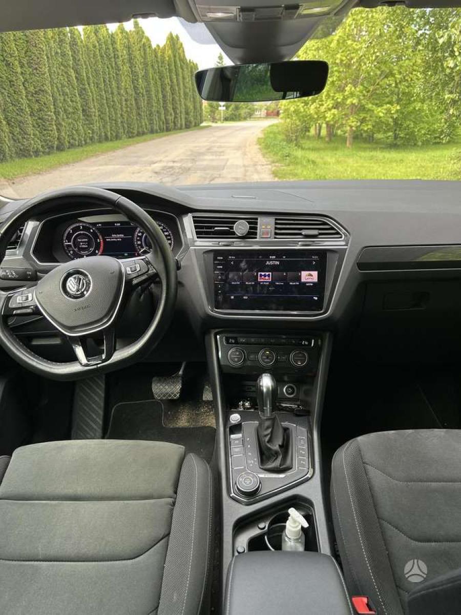 Melns Volkswagen Tiguan 2018 Joniškis, ar dzinēja tilpumu 1.97 L un nobraukumu 76 tūkst. km par 20990 €, foto 13 vietnē AUTOMOTO.COM.LV