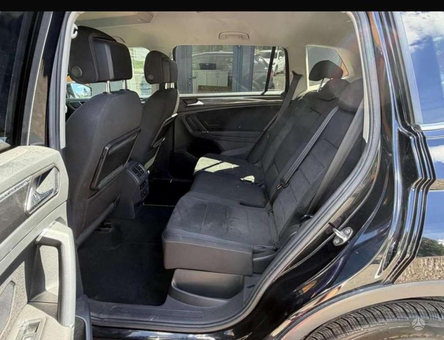 Melns Volkswagen Tiguan 2018 Kauņa, ar dzinēja tilpumu 2.00 L un nobraukumu 281 tūkst. km par 14950 €, foto 32 vietnē AUTOMOTO.COM.LV