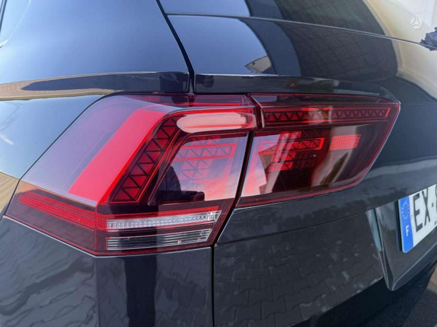 Melns Volkswagen Tiguan 2018 Viļņa, ar dzinēja tilpumu 1.97 L un nobraukumu 266 tūkst. km par 14500 €, foto 8 vietnē AUTOMOTO.COM.LV