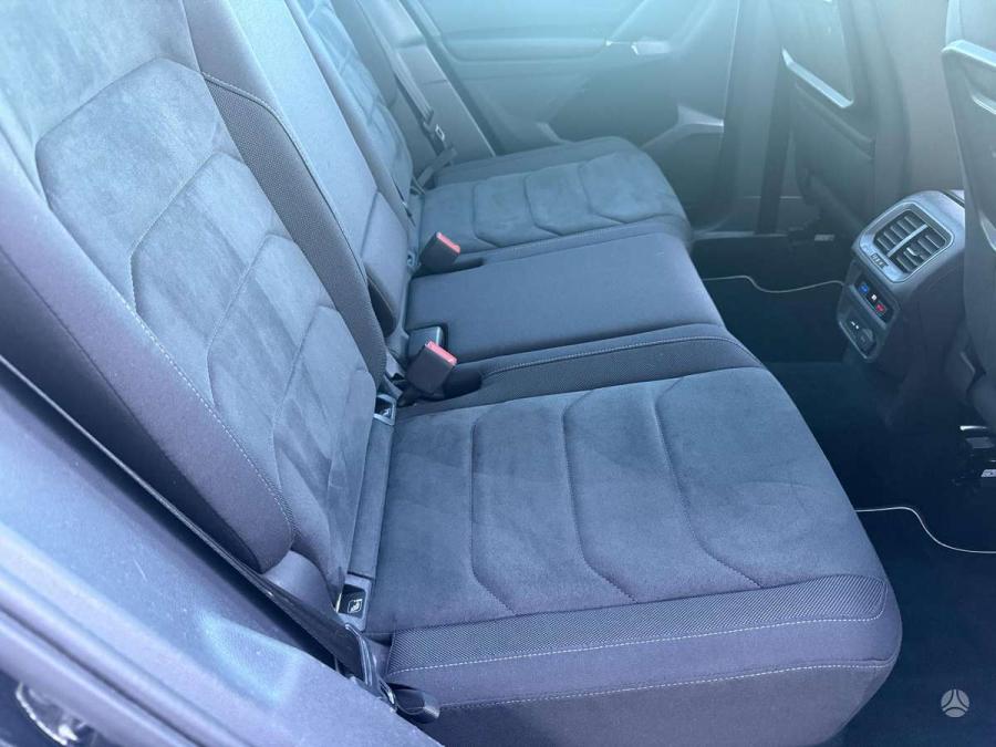 Melns Volkswagen Tiguan 2018 Viļņa, ar dzinēja tilpumu 1.97 L un nobraukumu 266 tūkst. km par 14500 €, foto 24 vietnē AUTOMOTO.COM.LV