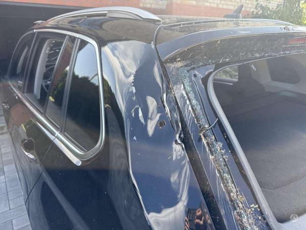 Black Volkswagen Tiguan 2018 in Joniskis, with an engine capacity of 1.97 L and mileage of 198 thousand km for 9500 €, photo 4 on AUTOMOTO.COM.LV