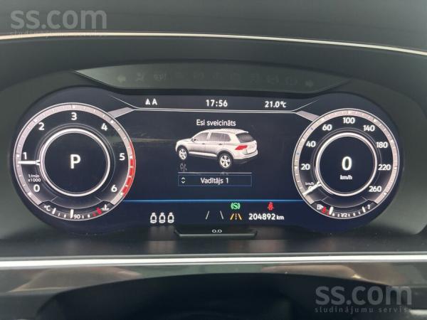 Black Volkswagen Tiguan 2018 in Riga, with an engine capacity of 2.00 L and mileage of 206 thousand km for 20050 €, photo 10 on AUTOMOTO.COM.LV