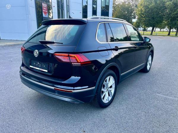 Black Volkswagen Tiguan 2018 in Kaunas, with an engine capacity of 2.00 L and mileage of 220 thousand km for 16250 €, photo 10 on AUTOMOTO.COM.LV