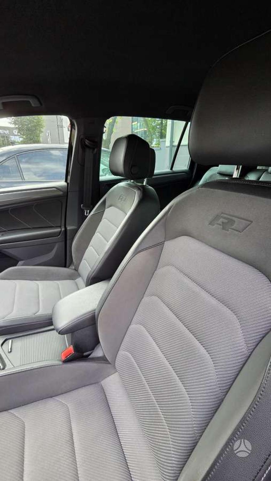 Melns Volkswagen Tiguan 2018 Kauņa, ar dzinēja tilpumu 1.97 L un nobraukumu 189 tūkst. km par 19999 €, foto 9 vietnē AUTOMOTO.COM.LV