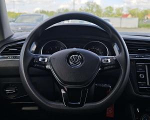 Black Volkswagen Tiguan 2018 in Vilnius, with an engine capacity of 1.98 L and mileage of 117 thousand km for 16500 €, photo 12 on AUTOMOTO.COM.LV