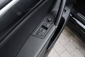 Melns Volkswagen Tiguan 2018 Mārupe, ar dzinēja tilpumu 2.00 L un nobraukumu 157 tūkst. km par 20950 €, foto 8 vietnē AUTOMOTO.COM.LV