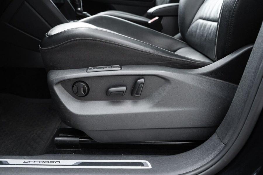 Melns Volkswagen Tiguan 2018 Mārupe, ar dzinēja tilpumu 2.00 L un nobraukumu 157 tūkst. km par 20950 €, foto 12 vietnē AUTOMOTO.COM.LV