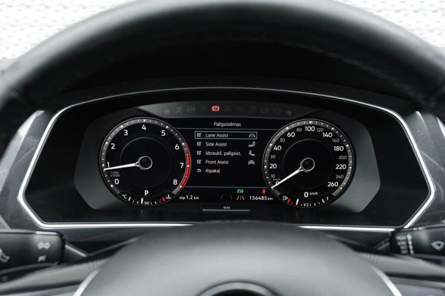 Melns Volkswagen Tiguan 2018 Mārupe, ar dzinēja tilpumu 2.00 L un nobraukumu 157 tūkst. km par 20950 €, foto 15 vietnē AUTOMOTO.COM.LV