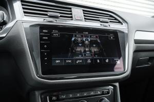 Melns Volkswagen Tiguan 2018 Mārupe, ar dzinēja tilpumu 2.00 L un nobraukumu 157 tūkst. km par 20950 €, foto 18 vietnē AUTOMOTO.COM.LV