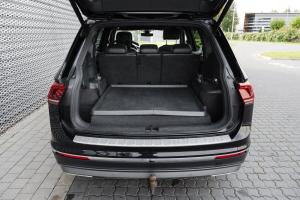 Melns Volkswagen Tiguan 2018 Mārupe, ar dzinēja tilpumu 2.00 L un nobraukumu 157 tūkst. km par 20950 €, foto 31 vietnē AUTOMOTO.COM.LV