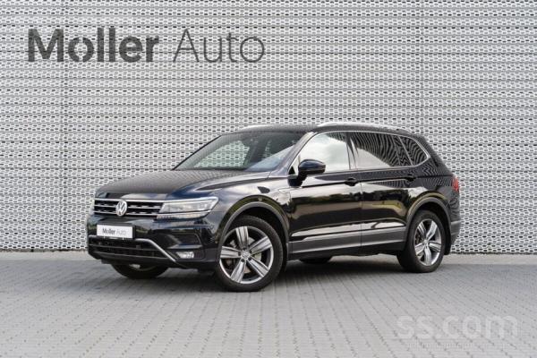 Volkswagen Tiguan 2018 in Riga on AUTOMOTO.COM.LV Black Volkswagen Tiguan 2018 in Riga, with an engine capacity of 2.00 L and mileage of 157 thousand km for 20600 €, photo 1 on AUTOMOTO.COM.LV