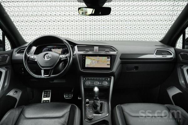 Volkswagen Tiguan 2018 in Riga on AUTOMOTO.COM.LV Black Volkswagen Tiguan 2018 in Riga, with an engine capacity of 2.00 L and mileage of 157 thousand km for 20600 €, photo 7 on AUTOMOTO.COM.LV