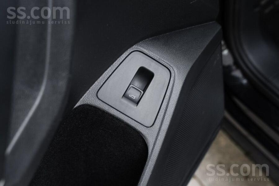 Melns Volkswagen Tiguan 2018 Rīga, ar dzinēja tilpumu 2.00 L un nobraukumu 157 tūkst. km par 20600 €, foto 9 vietnē AUTOMOTO.COM.LV