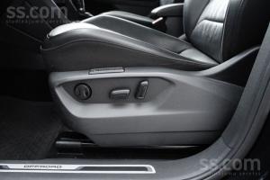 Melns Volkswagen Tiguan 2018 Rīga, ar dzinēja tilpumu 2.00 L un nobraukumu 157 tūkst. km par 20600 €, foto 12 vietnē AUTOMOTO.COM.LV