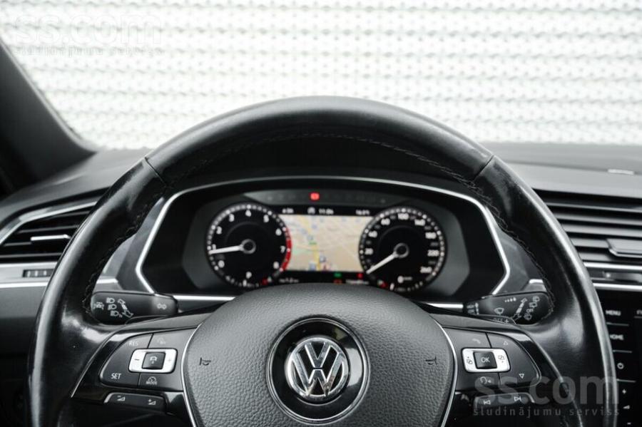 Melns Volkswagen Tiguan 2018 Rīga, ar dzinēja tilpumu 2.00 L un nobraukumu 157 tūkst. km par 20600 €, foto 17 vietnē AUTOMOTO.COM.LV