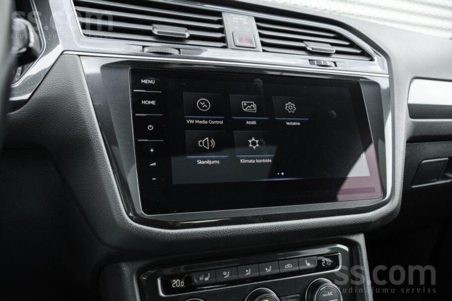 Melns Volkswagen Tiguan 2018 Rīga, ar dzinēja tilpumu 2.00 L un nobraukumu 157 tūkst. km par 20600 €, foto 24 vietnē AUTOMOTO.COM.LV