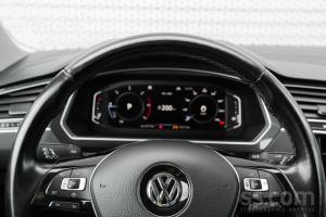 Black Volkswagen Tiguan 2019 in Riga, with an engine capacity of 2.00 L and mileage of 167 thousand km for 20850 €, photo 10 on AUTOMOTO.COM.LV