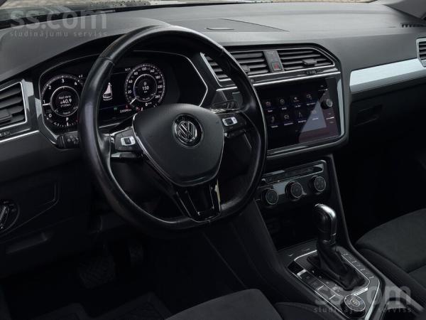 Melns Volkswagen Tiguan 2019 Valmiera, ar dzinēja tilpumu 2.00 L un nobraukumu 240 tūkst. km par 17900 €, foto 8 vietnē AUTOMOTO.COM.LV