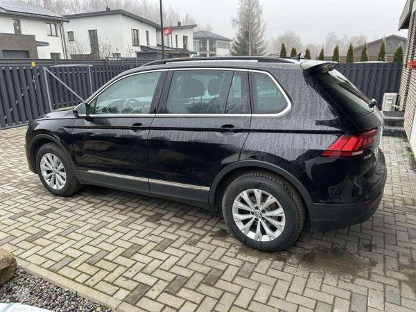 Melns Volkswagen Tiguan 2019 Viļņa, ar dzinēja tilpumu 1.97 L un nobraukumu 87 tūkst. km par 22000 €, foto 3 vietnē AUTOMOTO.COM.LV