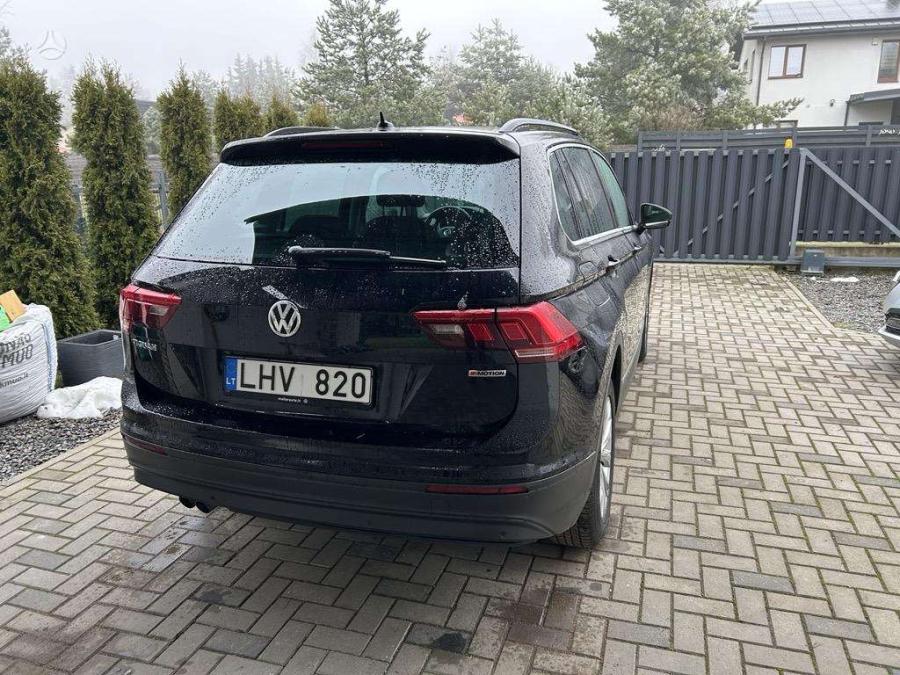 Black Volkswagen Tiguan 2019 in Vilnius, with an engine capacity of 1.97 L and mileage of 87 thousand km for 22000 €, photo 5 on AUTOMOTO.COM.LV