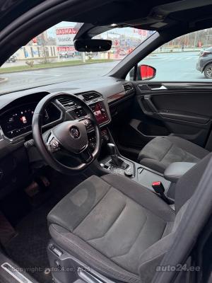 Black Volkswagen Tiguan 2019 in Tallinn, with an engine capacity of 2.00 L and mileage of 95 thousand km for 21999 €, photo 12 on AUTOMOTO.COM.LV